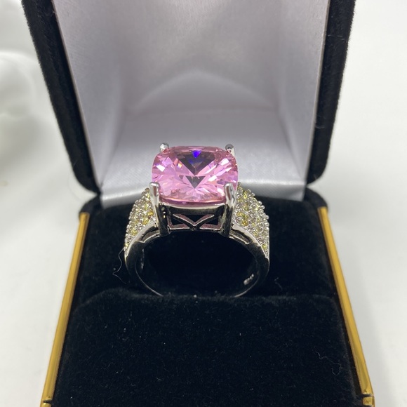 Atlanta Estate Sale | Jewelry | Big Bold Pink Ice Ring | Poshmark